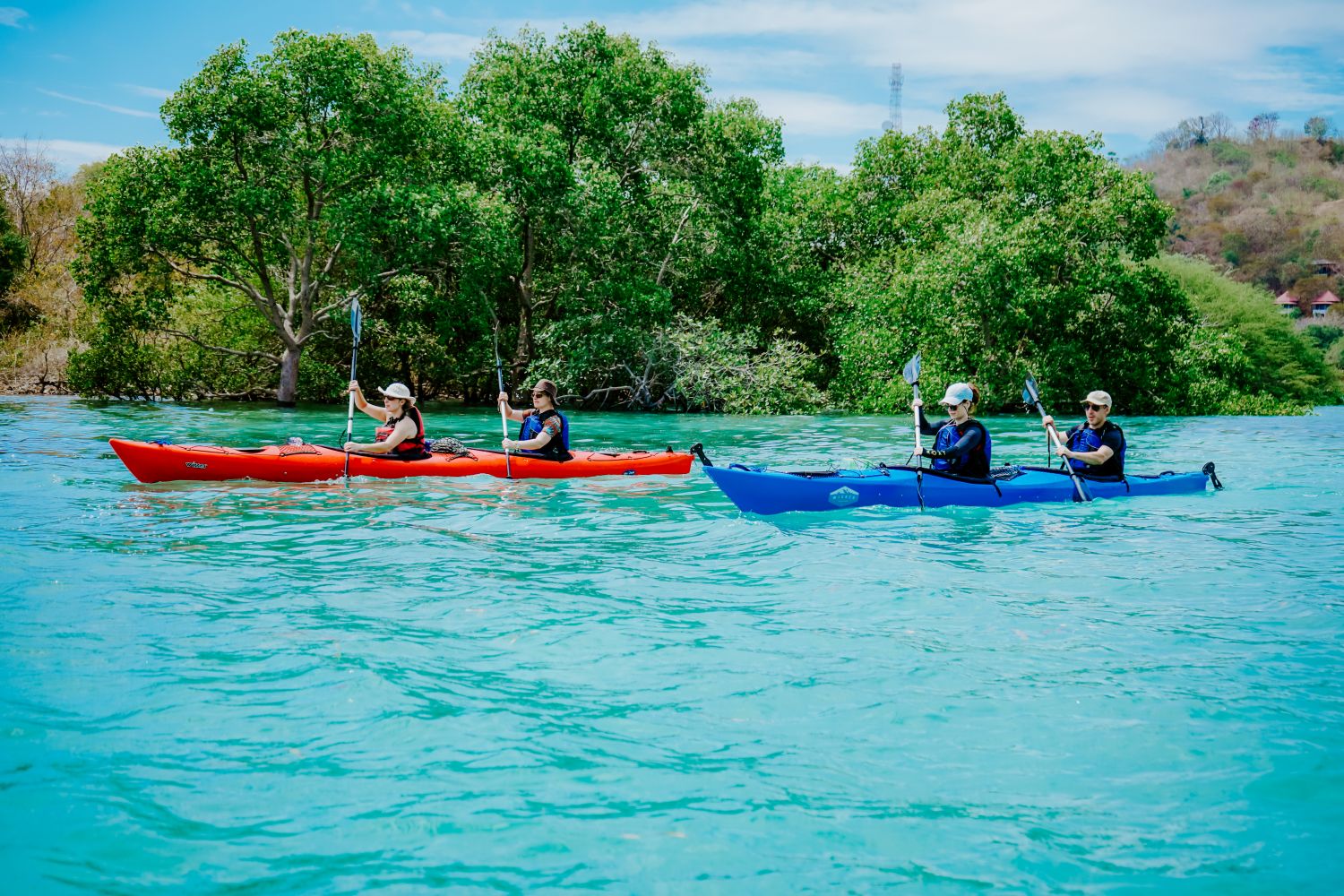 Kayaking in Komodo: Snorkeling and Picnic Tour from Labuan Bajo