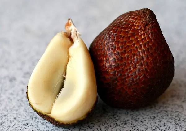 A guide to Tropical Fruit and Vegetables in Indonesia